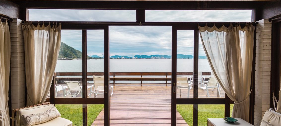 How To Decorate A House For A Modern Lifestyle - WorthvieW