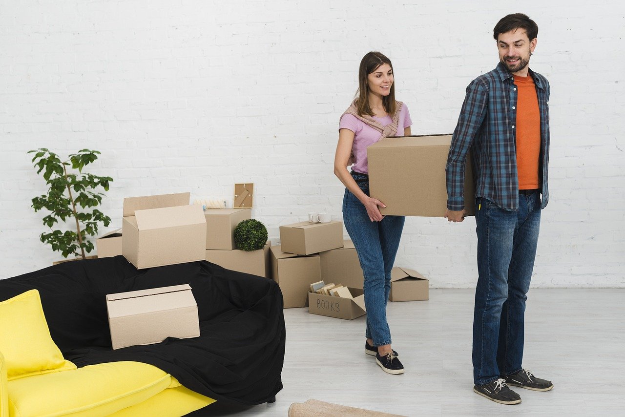DIY vs. Cheap Moving Services: Which Option is Right for You? - WorthvieW